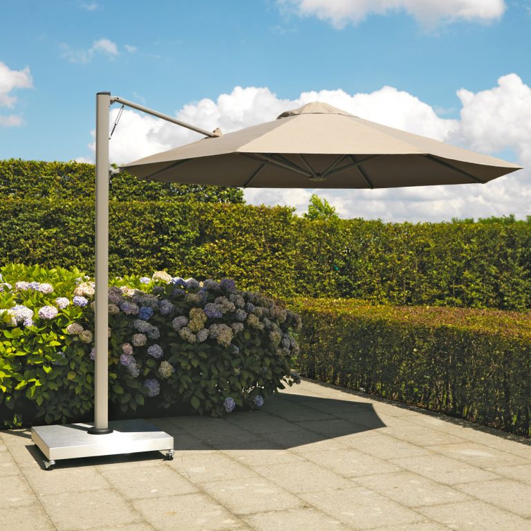 Prostor P7 - Rotating Luxury Cantilever Parasol – Luxury Outdoor Living